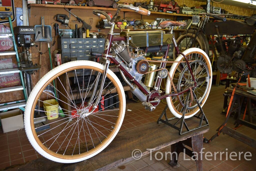 1901 E.R. Thomas Auto Bi - Laferriere Classic Cars